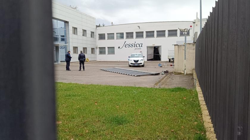 Assalto alla Jessica Jewels di Ponticino, colpo da oltre mezzo milione ...