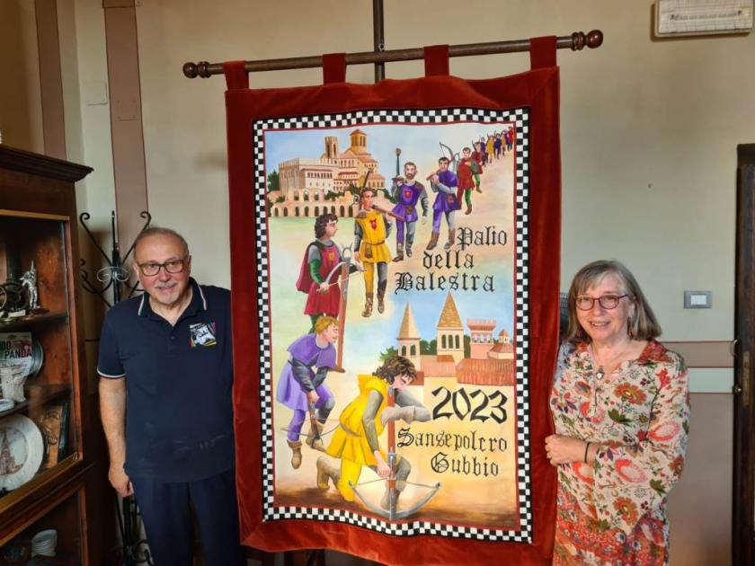 Il drappo del Palio della Balestra dipinto da Pascale Queval, moglie di ...